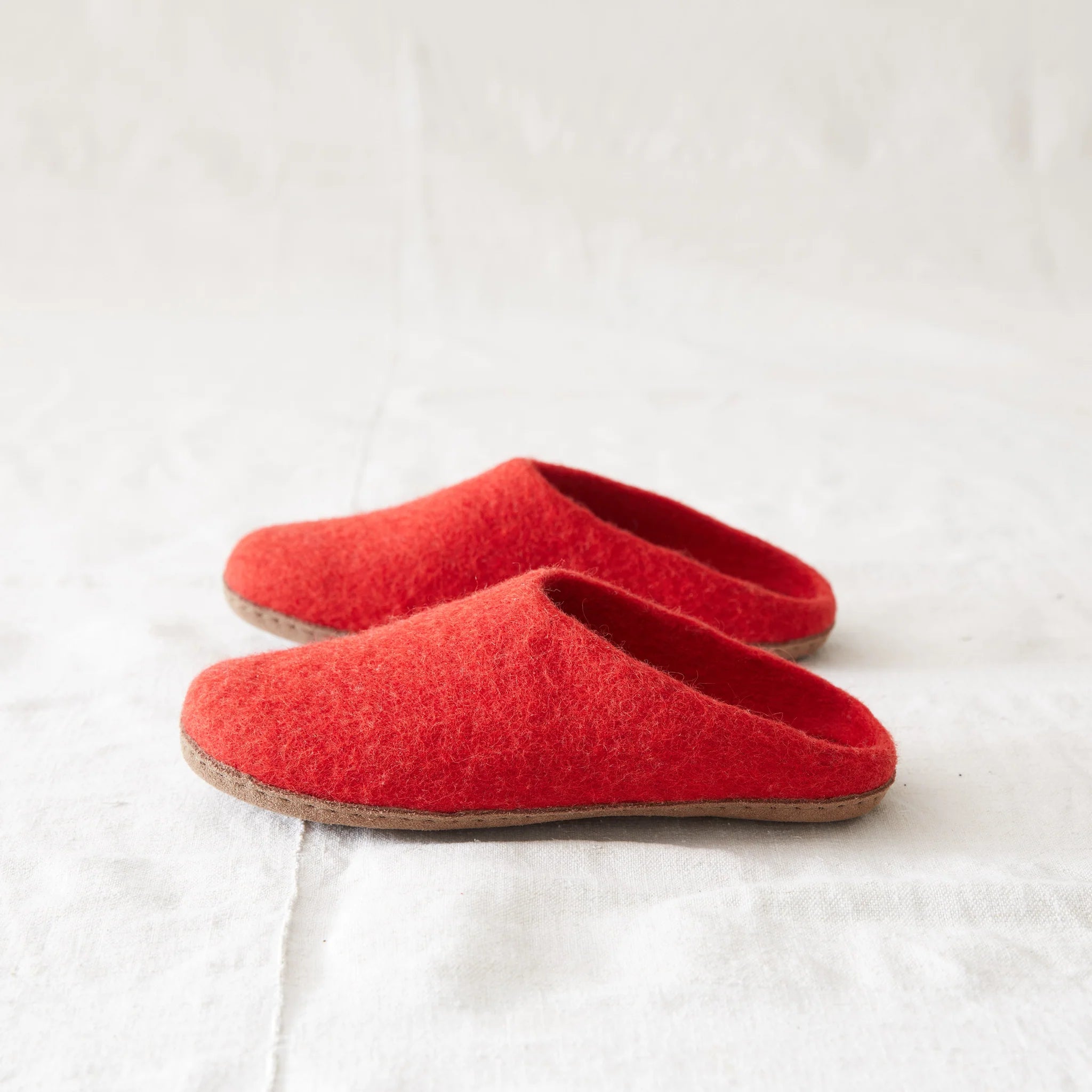 HANDMADE ECO FELT MULE SLIPPERS SUEDE SOLE | BERRY RED | UK7 EU40 ...